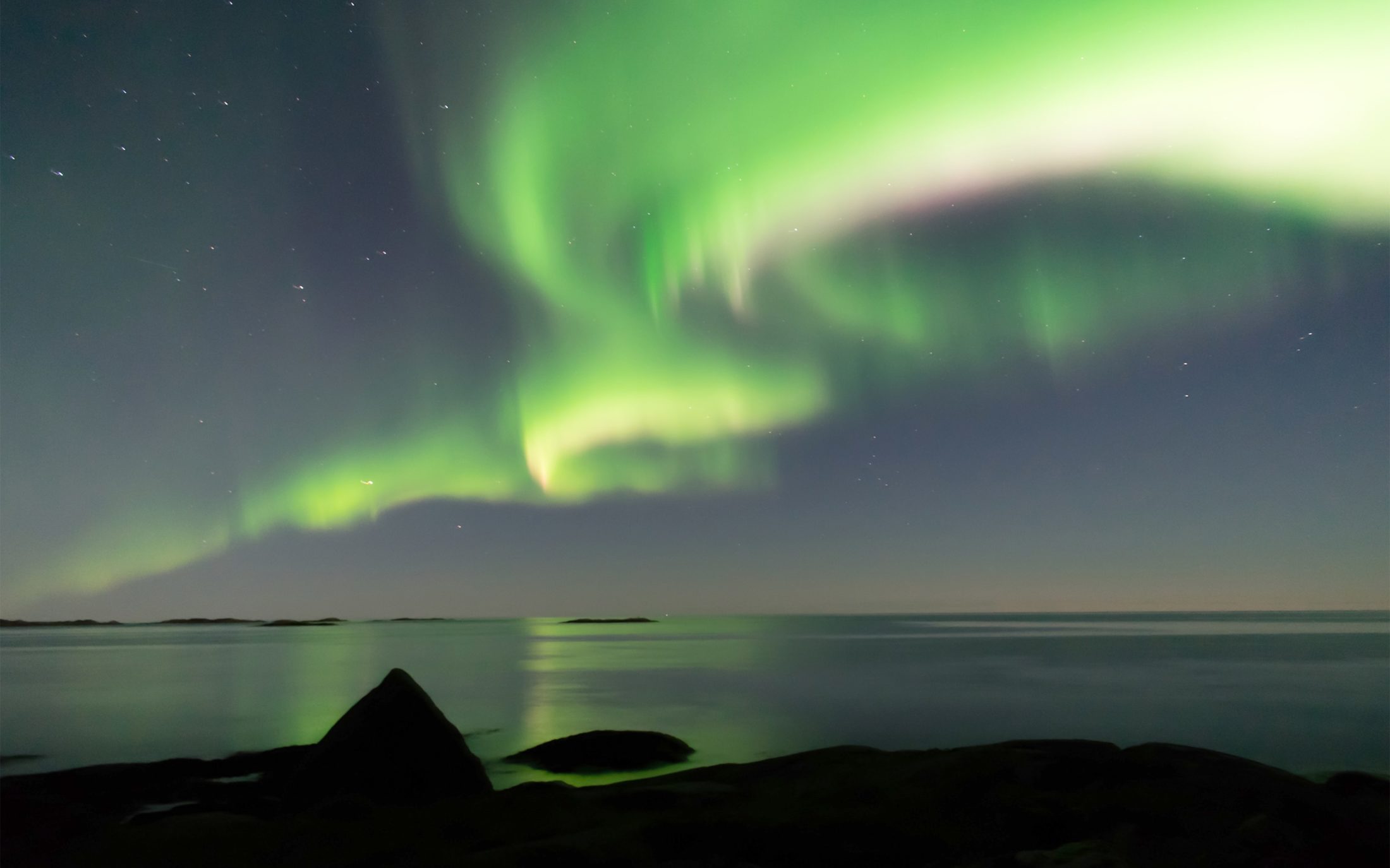 Northern Lights Season Tracker | Aurora Probability by Month