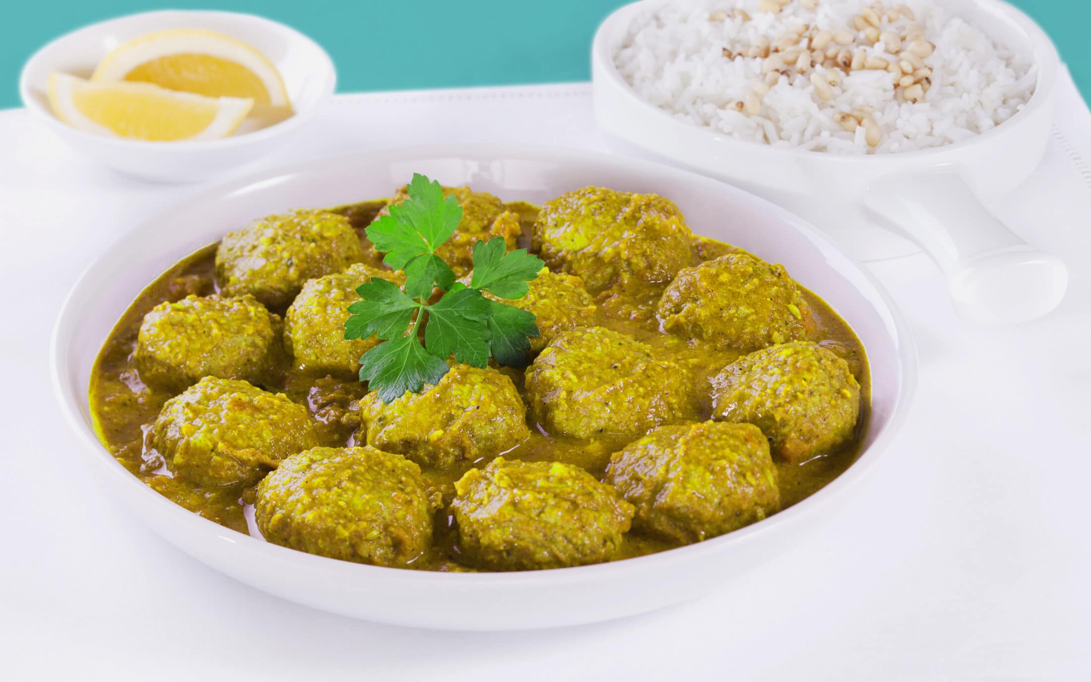 Danish Curry Meatballs recipe (Boller I Karry)